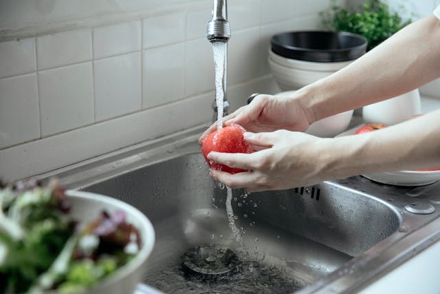 11 Practical Tips to Reduce Your Microplastic Exposure